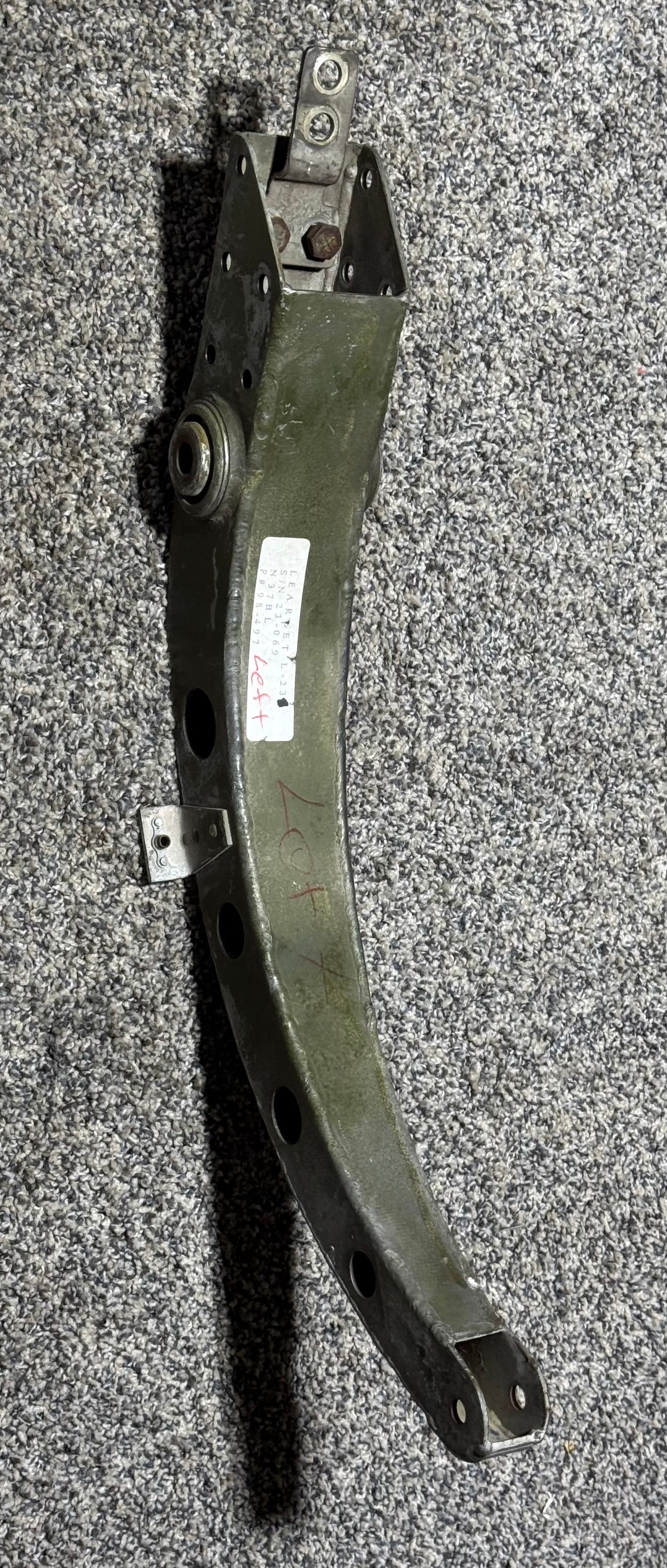 2351038-40 Learjet 25B Engine Yoke LH Assembly – Marin AeroParts